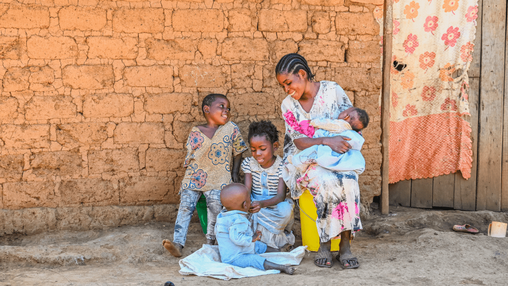 Geordy ging van ondervoed naar eerste stapjes | World Vision